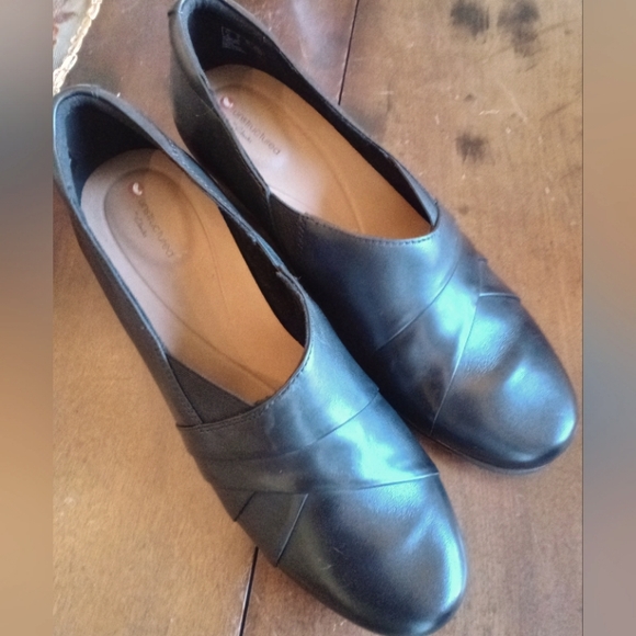 Clarks | Shoes | Clark Unconstructed Sz9 Pumps | Poshmark